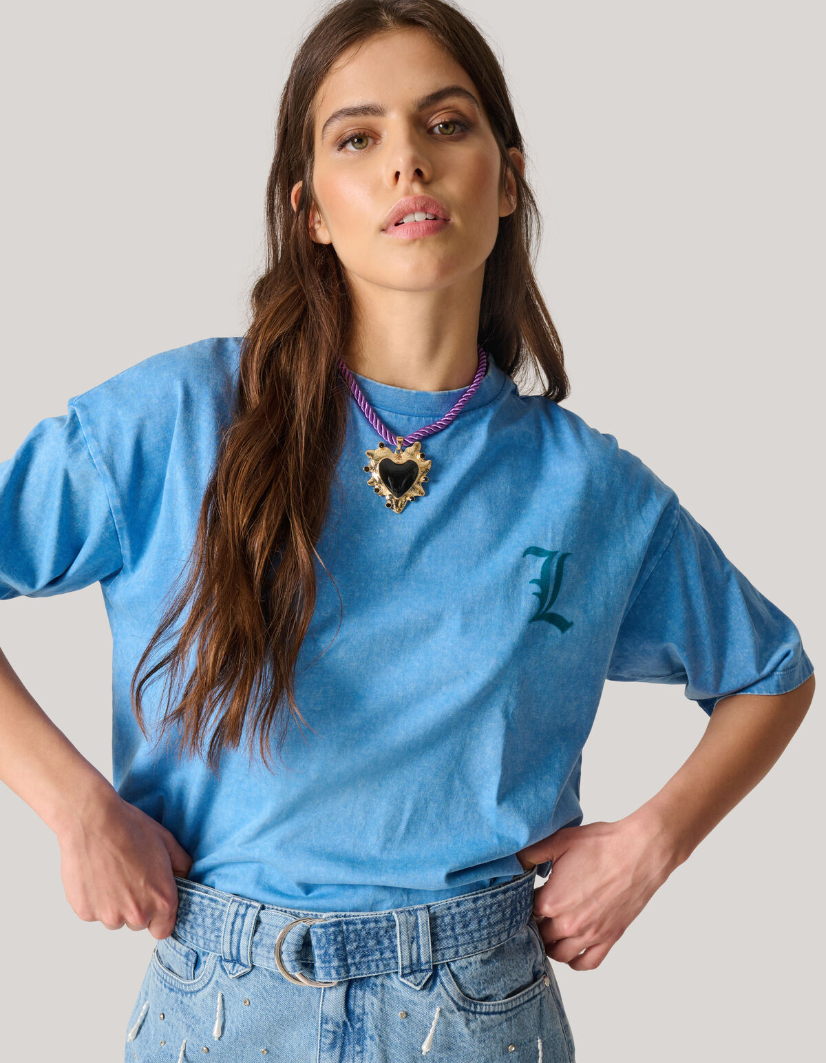 Oversized Washed Artwork T-shirt Blauw By Lizzy | Shoeby